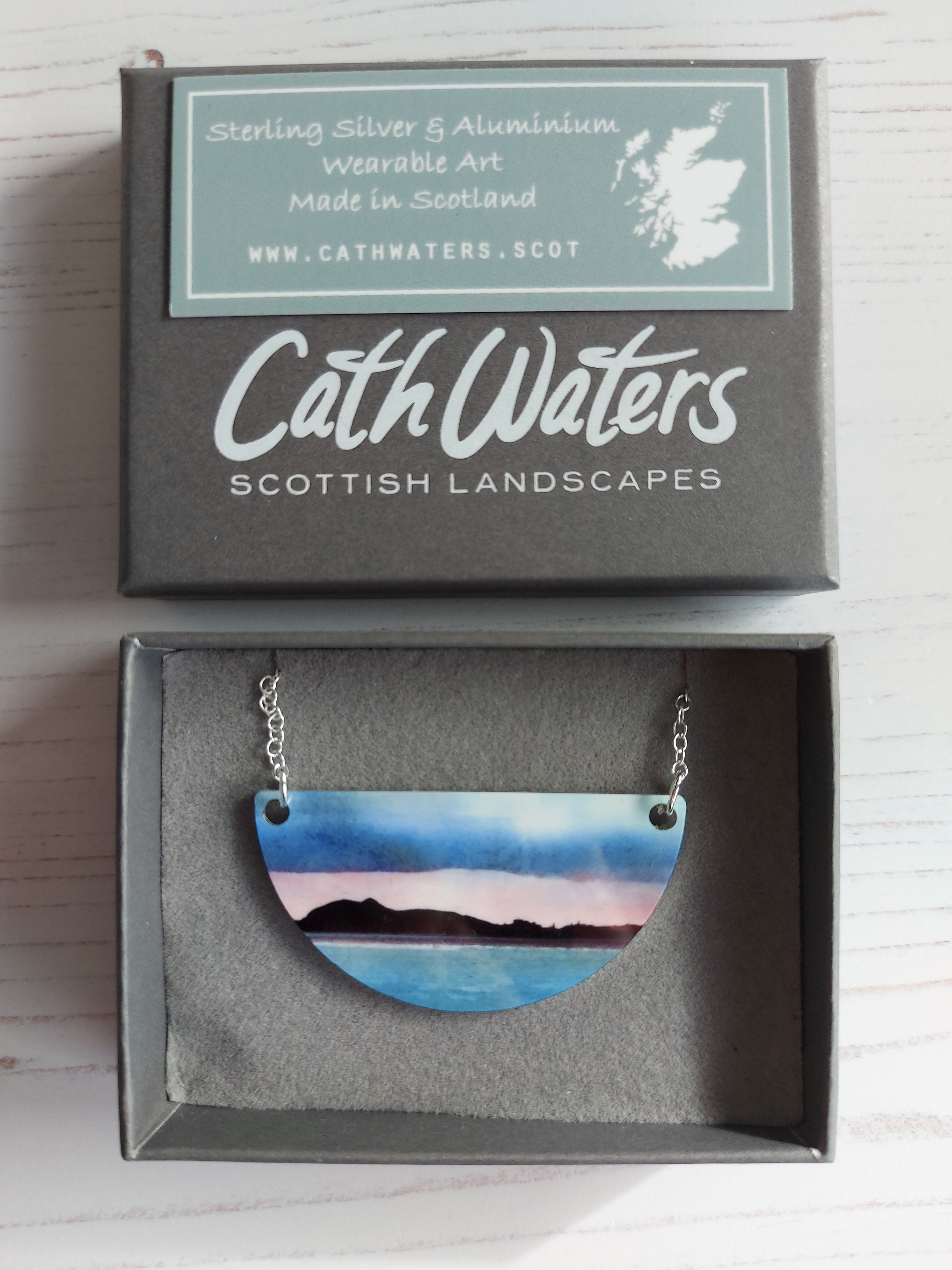 Edinburgh Skyline Aluminium & Silver Necklace – Scottish Seabird Centre